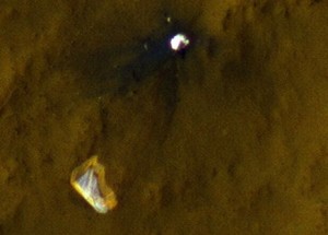 Curiosity rover's parachute flapping in the wind on Mars | Space | EarthSky