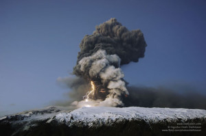 How do volcanos produce lightning? | Earth | EarthSky