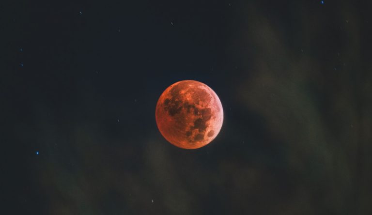 Photos – total lunar eclipse – November 8, 2022