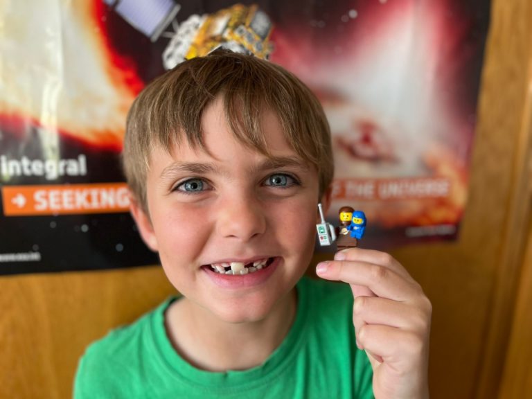 Watch 1,000 Lego astronauts soar to the edge of space