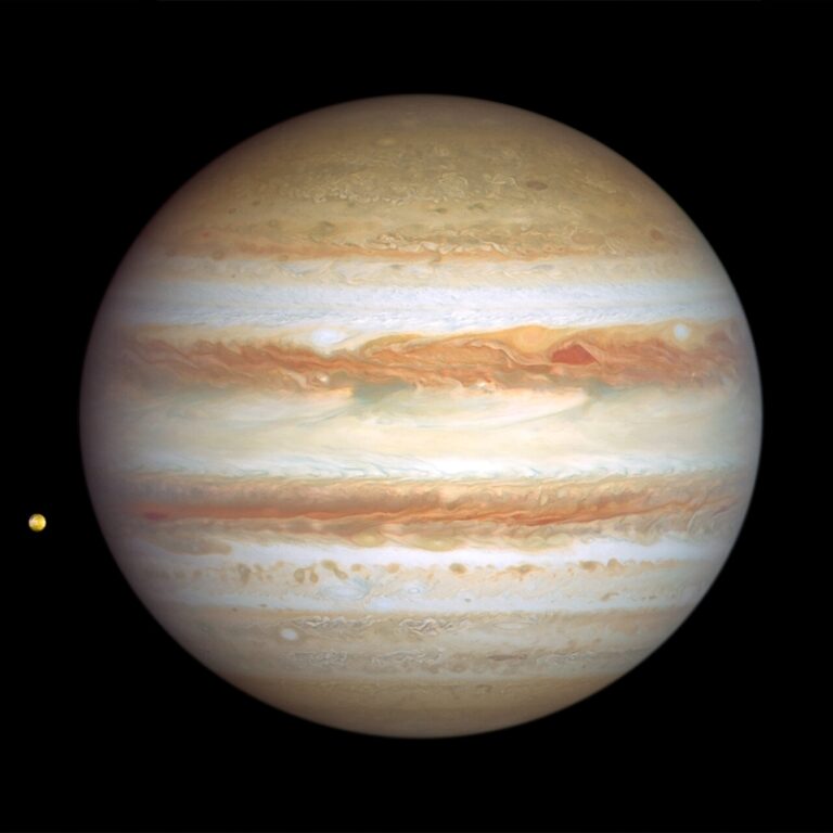 ESA’s 2025 calendar: Best of Hubble and Webb