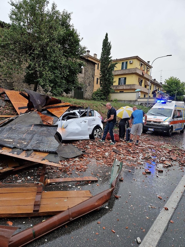 What is a derecho? And when is derecho season?