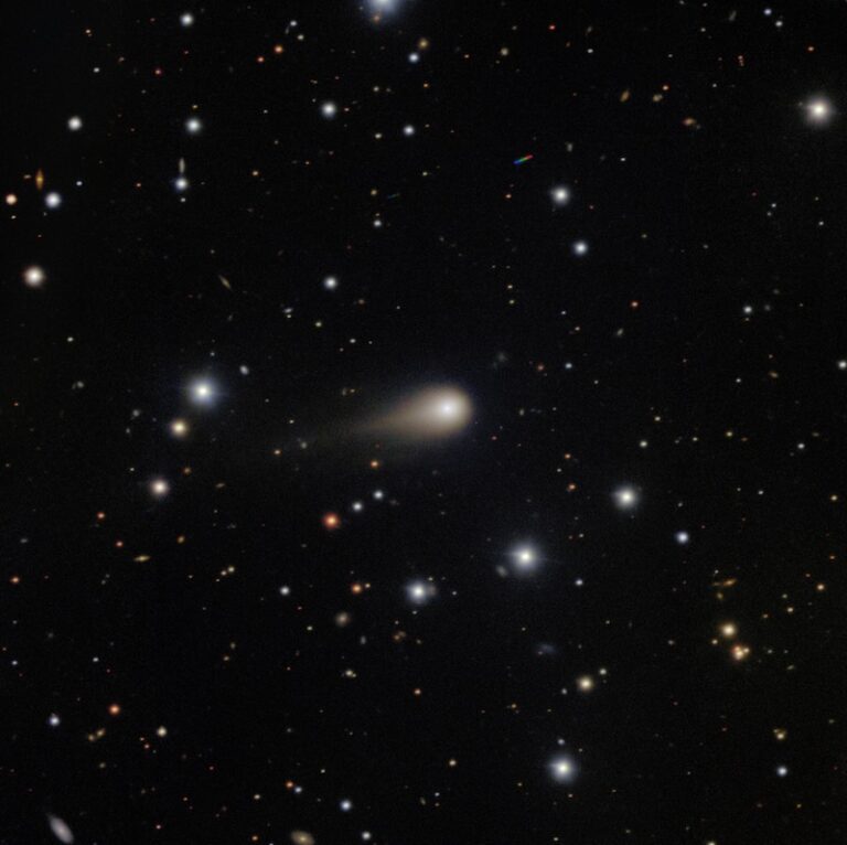 Interstellar comet 3I/ATLAS shows comet tail in new image