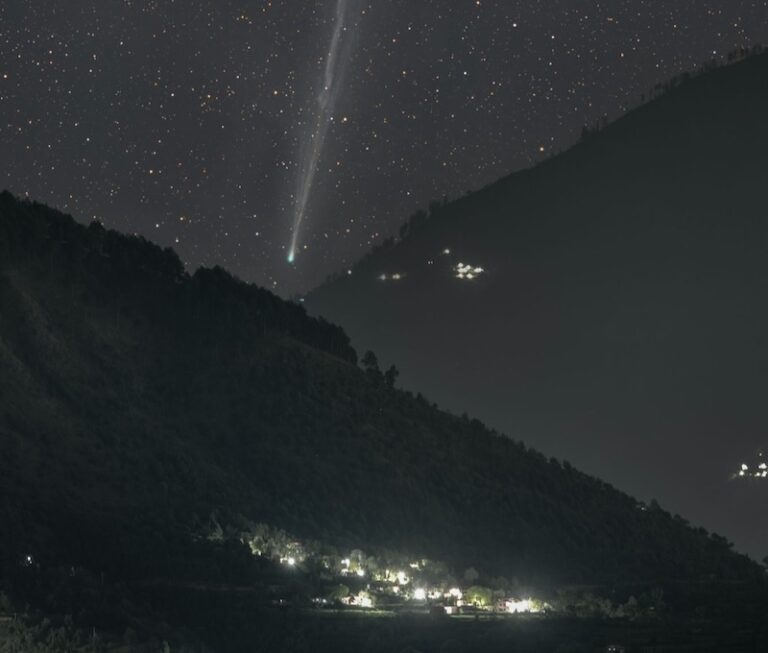 See great pics of Comet R3 PanSTARRS from our community